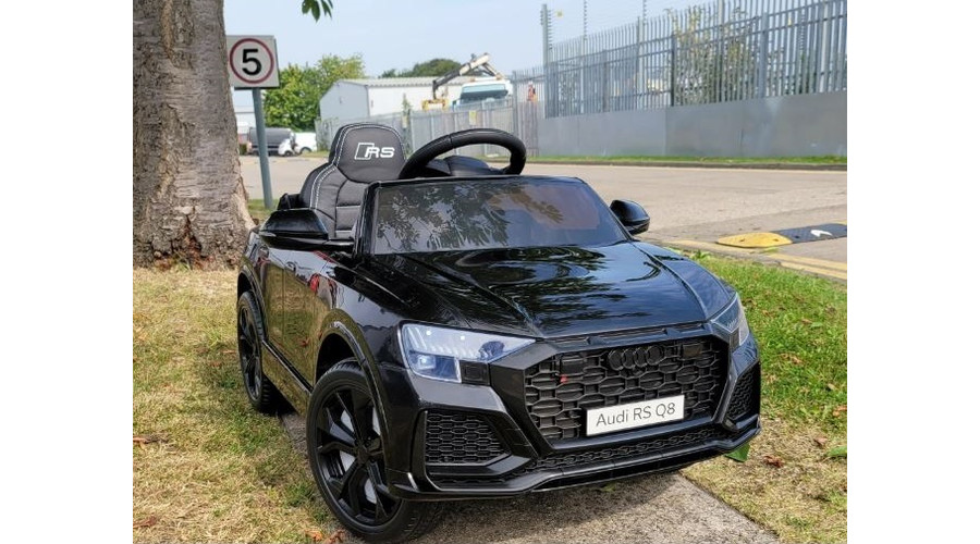 AUDI RS Q8 elektromos kisautó 2.4 eredeti AUDI licenc